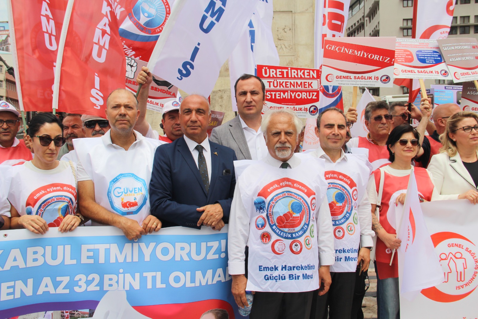 Sağlık çalışanları zam oranına tepkili| Haberler