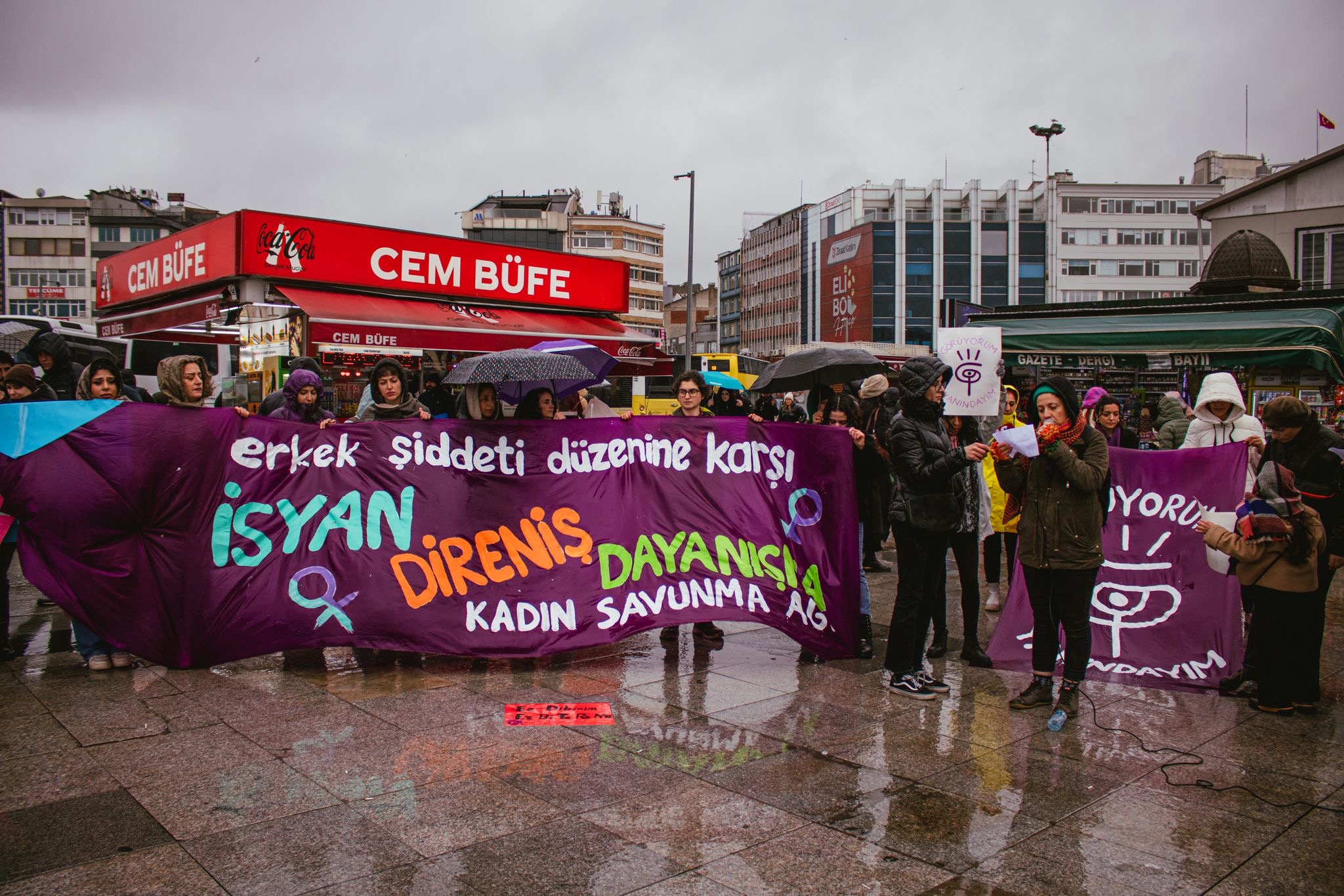 Kadınlar: "Görüyorum, Yanındayım"| Haberler