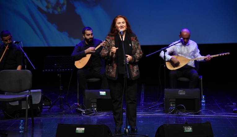 Sabahat Akkiraz 50’inci sanat yılını Kadıköy’de kutladı| Haberler